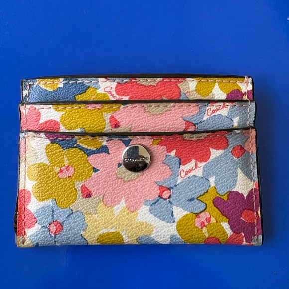 Coach | Bags | Coach Floral Print Womens Wallet | Poshmark